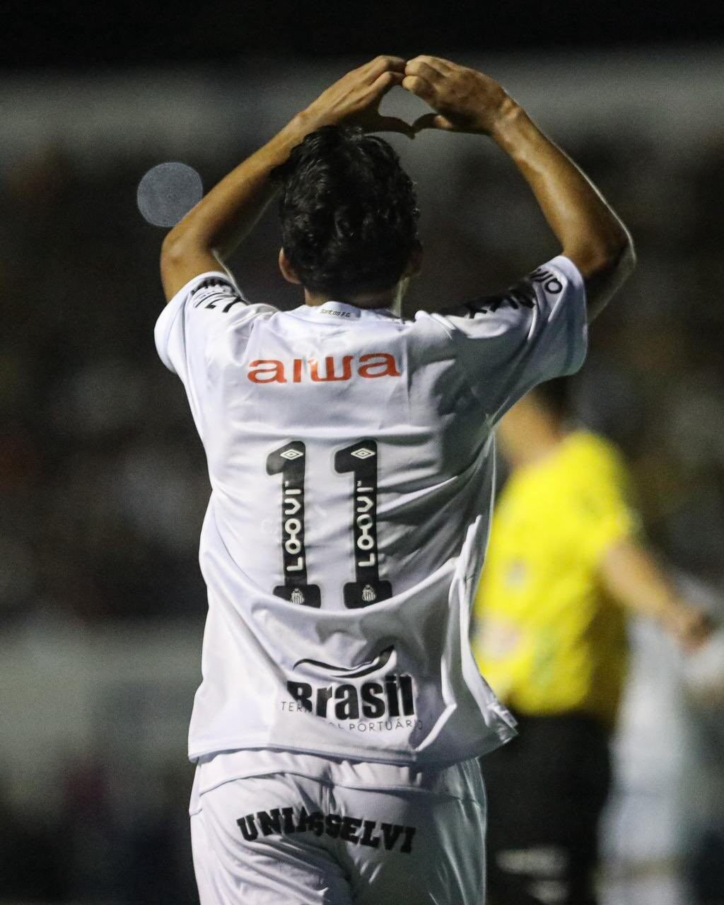 Dois gols de Mateus Xavier marcam a estreia vitoriosa do Santos na ...